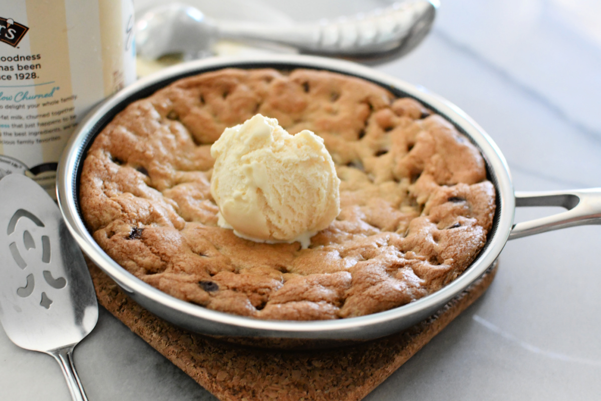 Bake a Gooey Restaurant-Style Chocolate Chip Skillet Cookie!