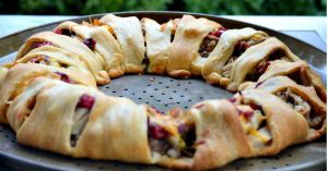 Thanksgiving Leftovers Crescent Ring | Hip2Save