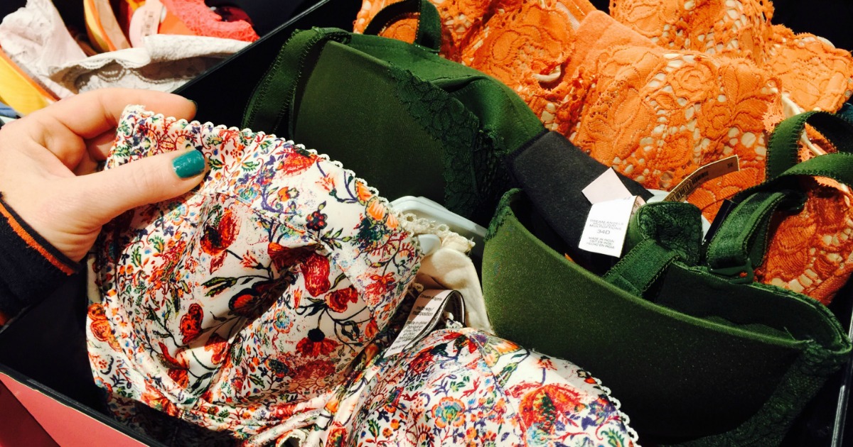 Victoria's Secret: FOUR Bras + Laundry Bag Set AND $25 Reward Card ONLY ...