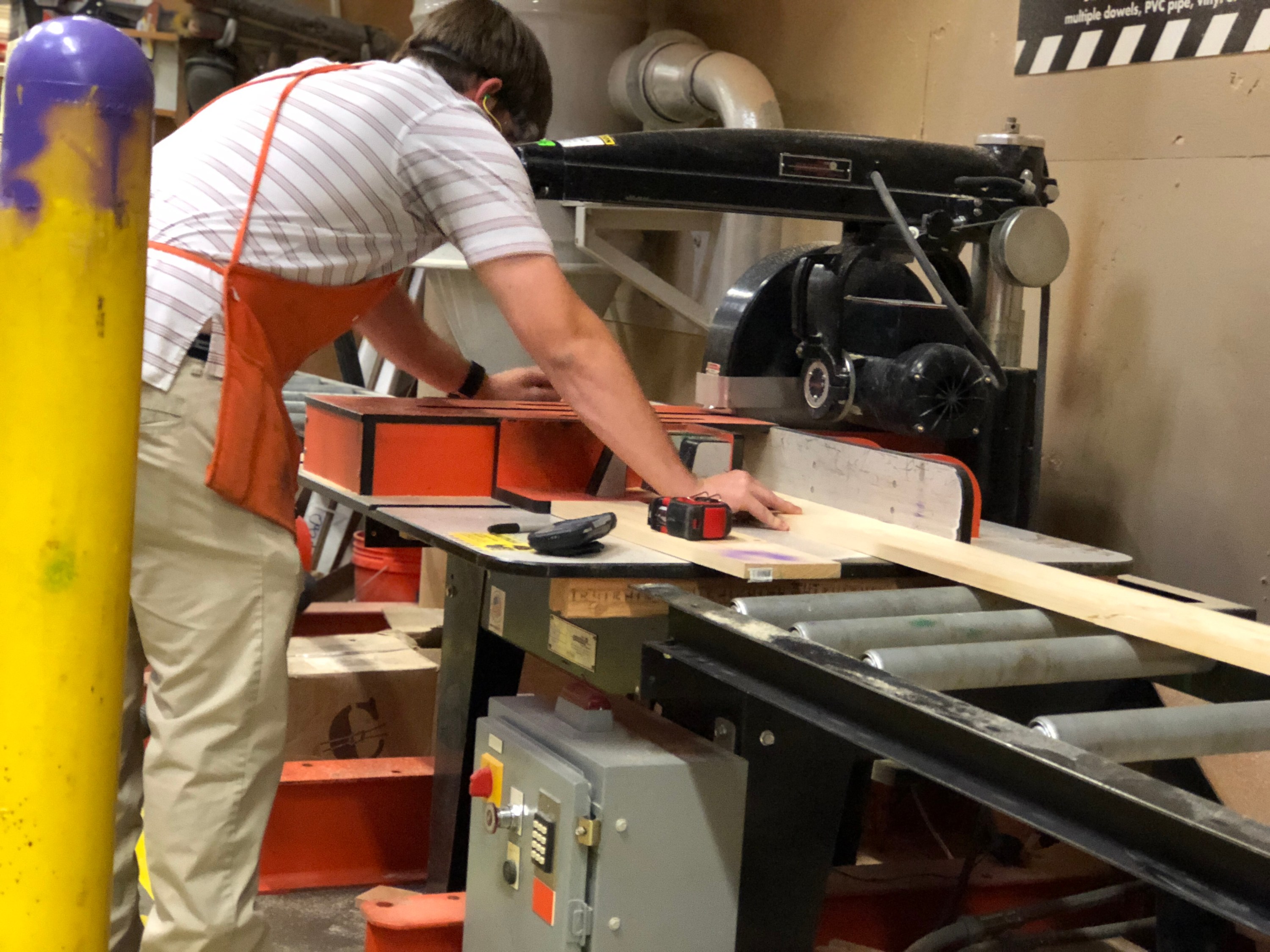 DIY: Build this Rustic Farmhouse Wood Box Centerpiece for Under $11!