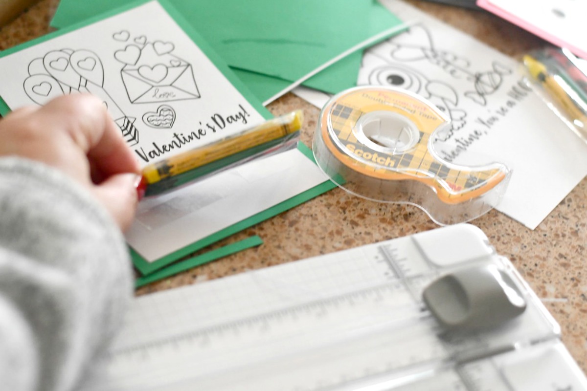 DIY Crayon Valentines (Free Printable Included)