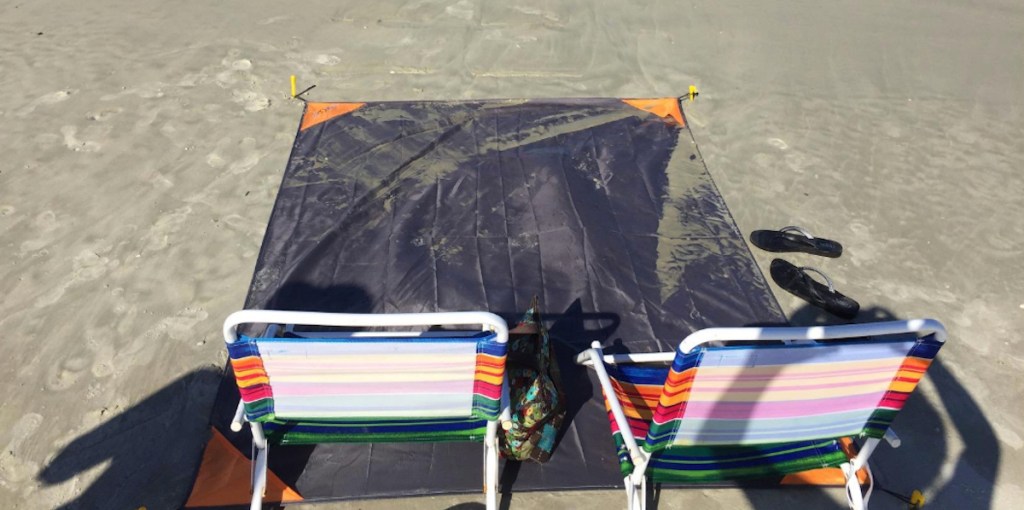 Clever Beach Hacks for Your Next Summer Beach Trip | Hip2Save