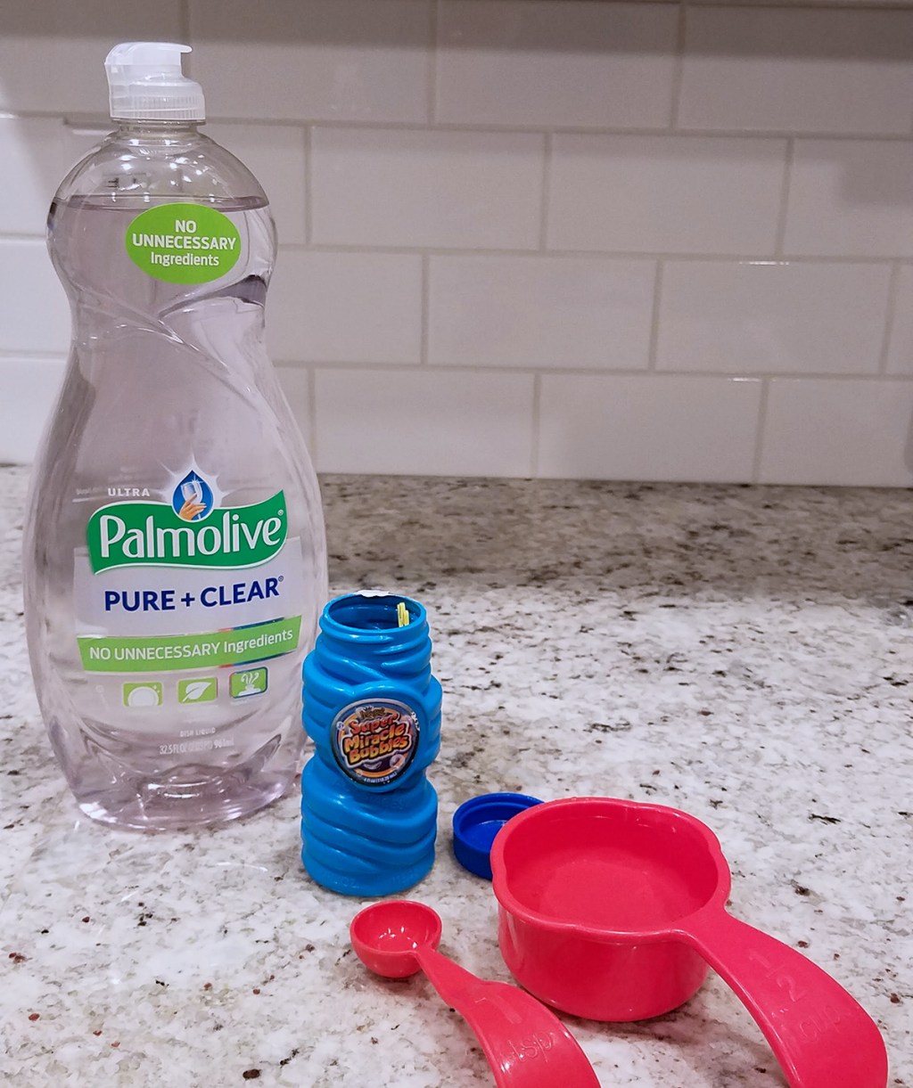Make Your Own DIY Bubble Solution For Endless Summer Fun make-your-own-diy-bubble-solution-for-endless-summer-fun