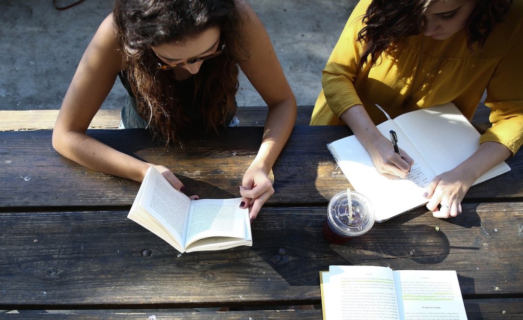 Free College Textbooks DO Exist! Here's Where To Find Them