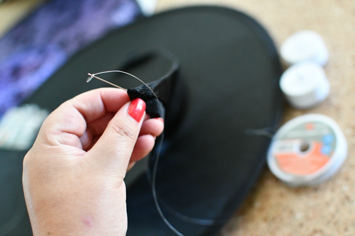 Hocus Pocus Halloween DIY | Floating Witch Hats Craft