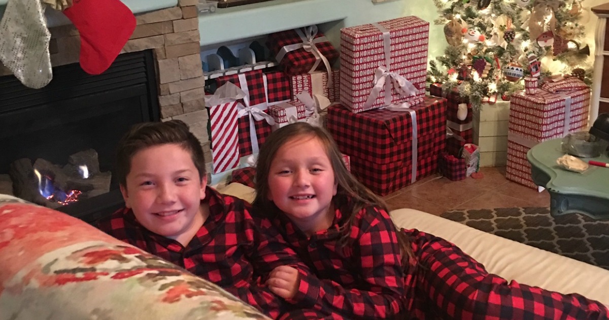 The 4 Gift Rule Christmas Tradition | Hip2Save