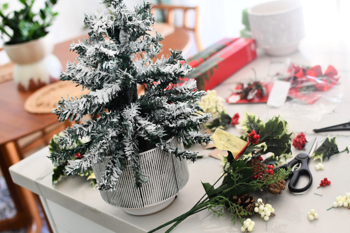DIY Christmas Decor Couldn't Be Easier Thanks to This Dollar Tree Hack!