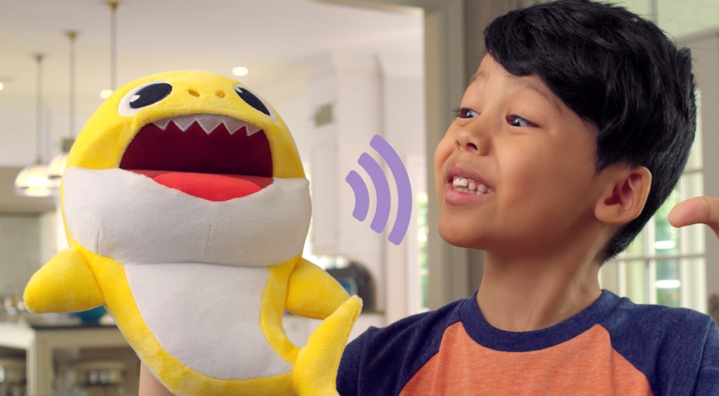 Pinkfong Baby Shark Puppet Toy Review | Official Hip2Save
