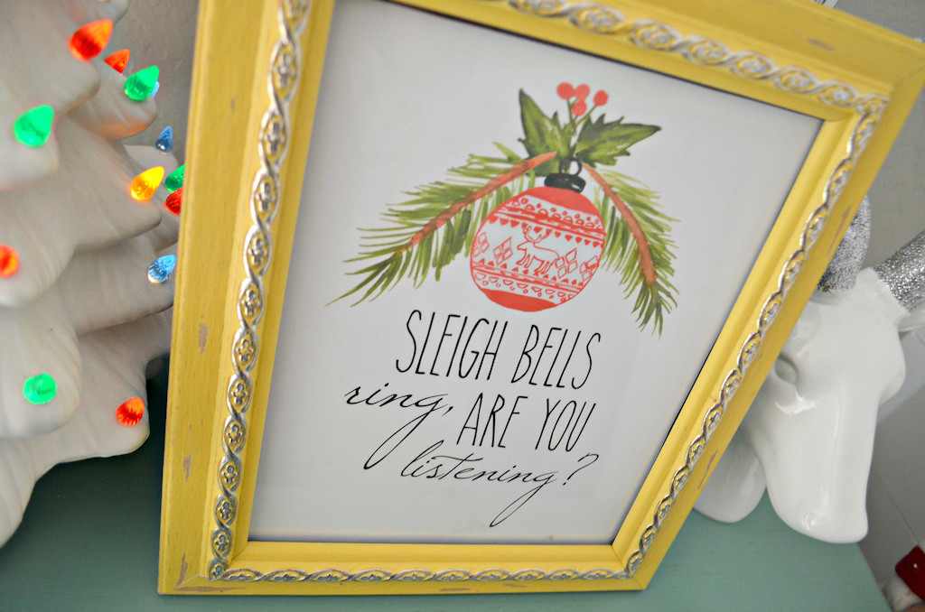 Christmas Farmhouse Style Home Decor | Free Digital & Printable Formats