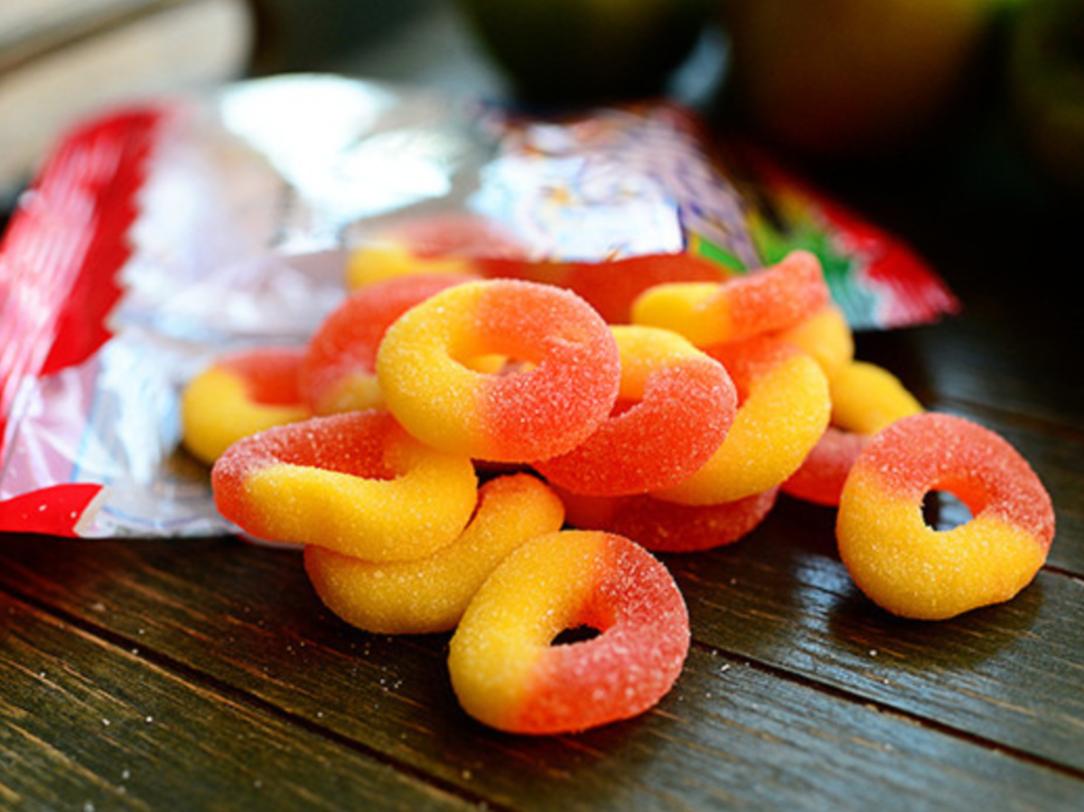 This Starbucks Secret Menu Drink Tastes Just Like Gummy Peach Rings!