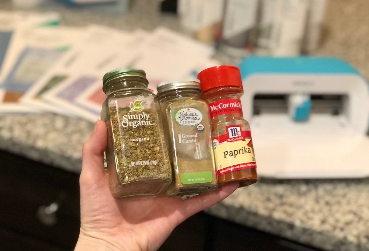 I'm Not a Crafter & Made Spice Labels w/ Cricut Joy Machine - Hip2Save