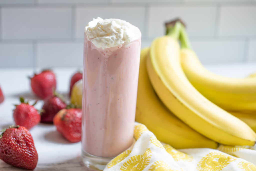 Best Ever Strawberry Banana Smoothie | Easy 4-Ingredient Recipe