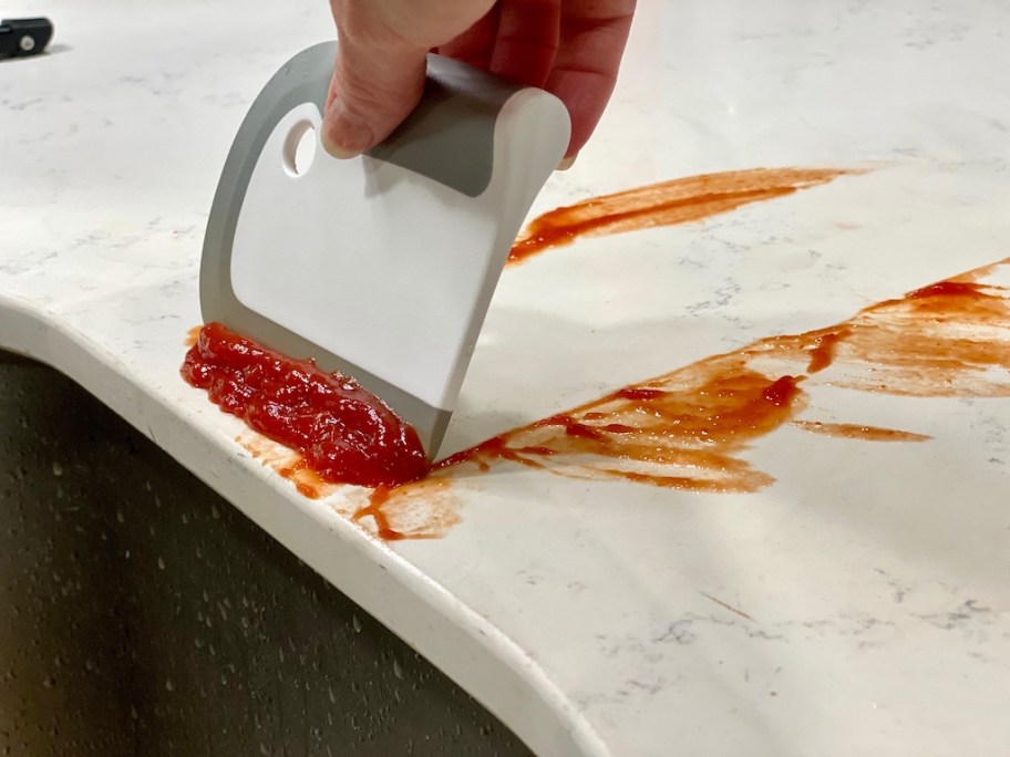 Your Kitchen Needs This $5.99 Dish Squeegee! Here's why... | Hip2Save