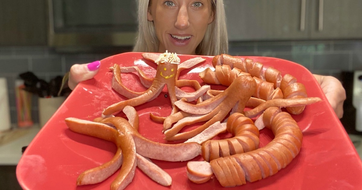 5 Clever Ways to Make Eating Hot Dogs More Fun! - Hip2Save