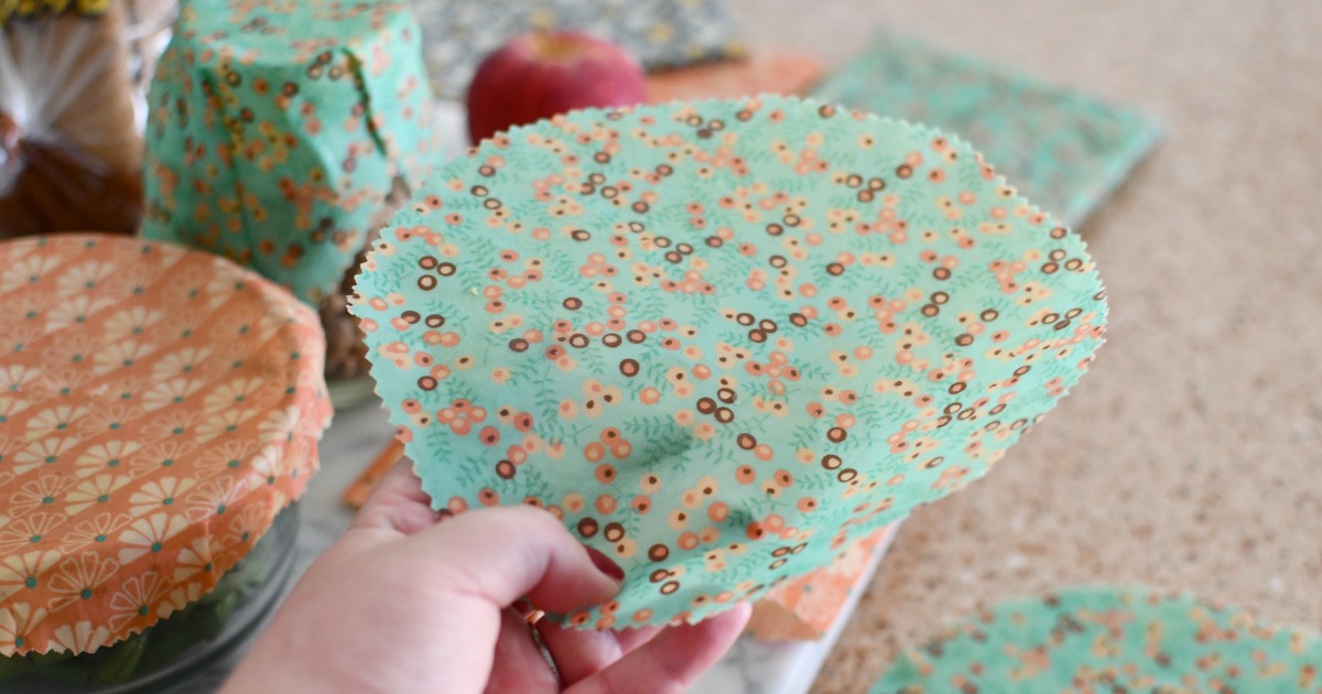 DIY Reusable Beeswax Food Wraps - Say Goodbye to Plastic Wrap!