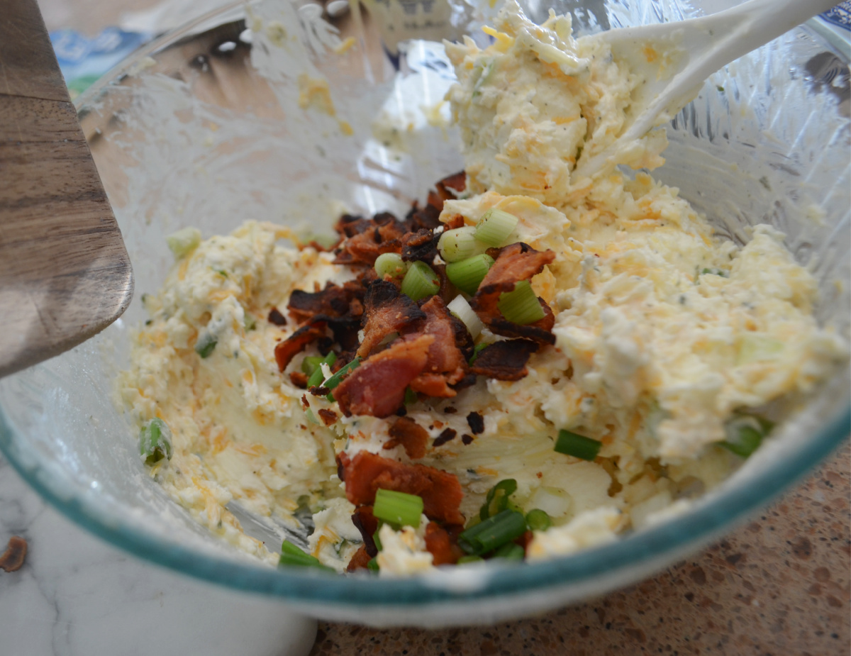 Easy Pine Cone Cheese Ball Appetizer Using Almonds | Hip2Save