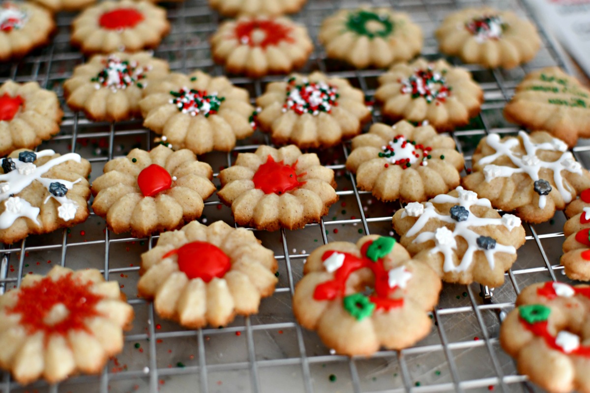 Best Cookie Press for Making Homemade Spritz Cookies Fast | Hip2Save