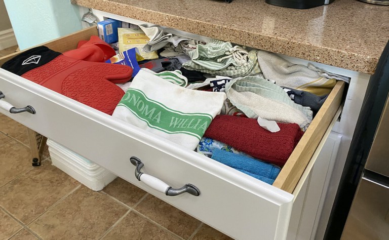 Easy Kitchen Drawer Organization Ideas to Try in 2024 | HIp2Save