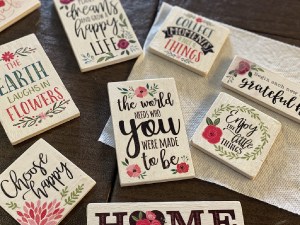 50% Off Annie's Farmhouse Style Craft Kit - Just Join the Club | Hip2Save