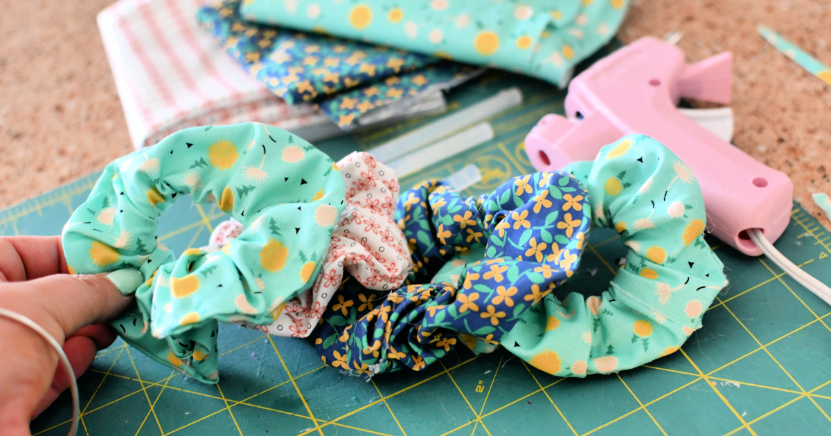 How to Make a Scrunchie ( Easy No-Sew Scrunchies) | Hip2Save