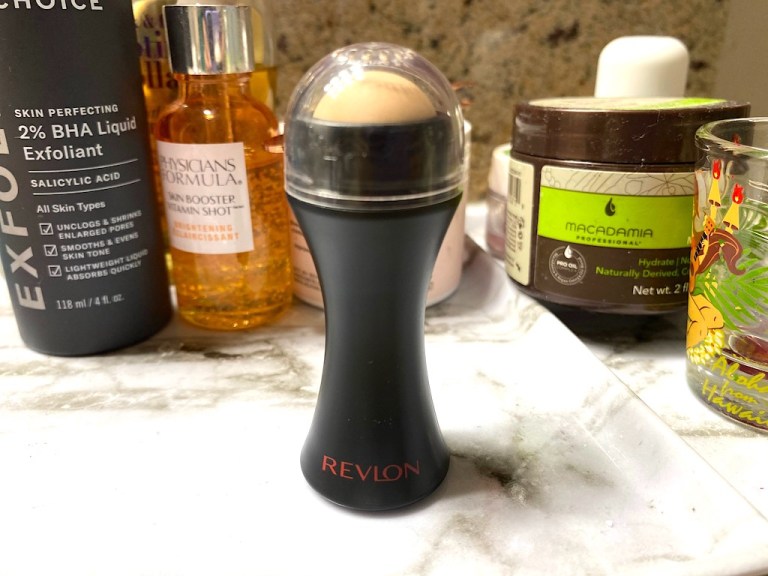 Is the Revlon Oil Absorbing Roller Worth the Hype? Here's My Review...