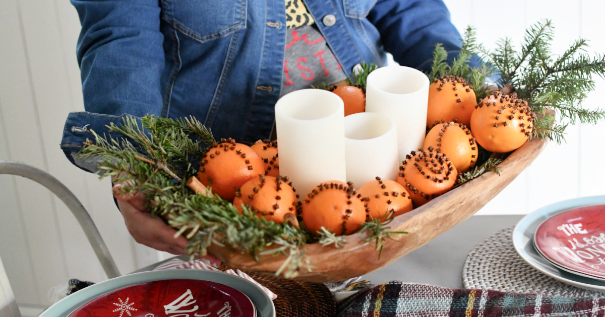 Make Orange & Clove Pomander Balls, Easy Holiday Throwback Craft!