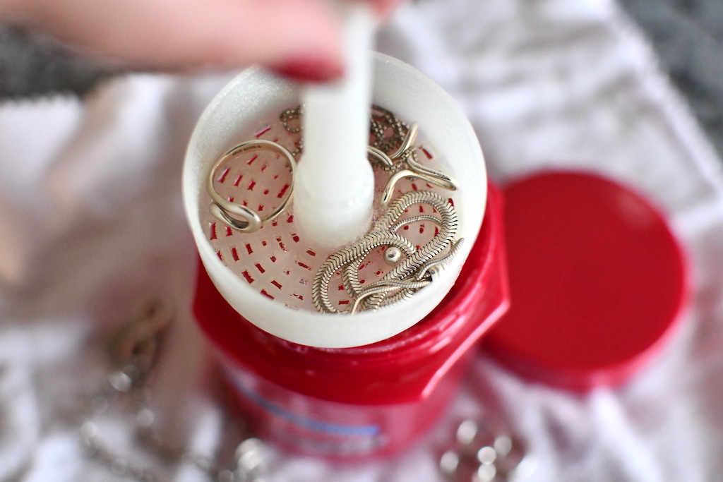 This Silver Cleaner Polished My Tarnished Jewelry in Just 10 Seconds!