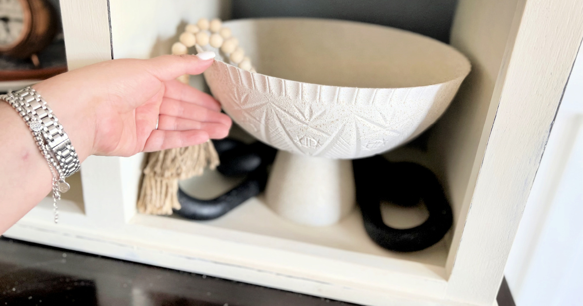 These Dollar Tree DIY Bowl Stands Are Trendy and Easy to Make!