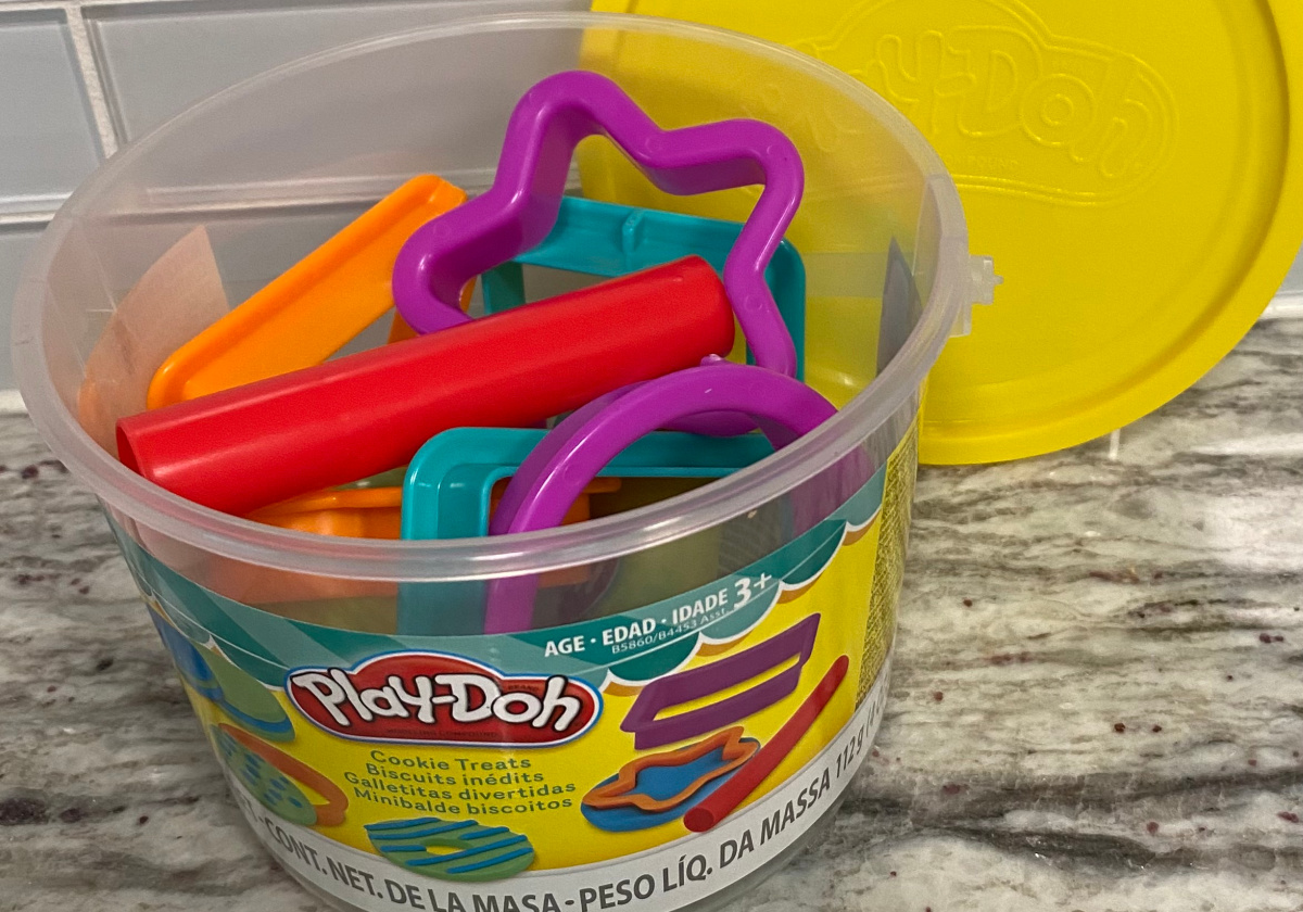 This Reader Makes Easy Homemade Playdough & Keeps it in Talenti ...