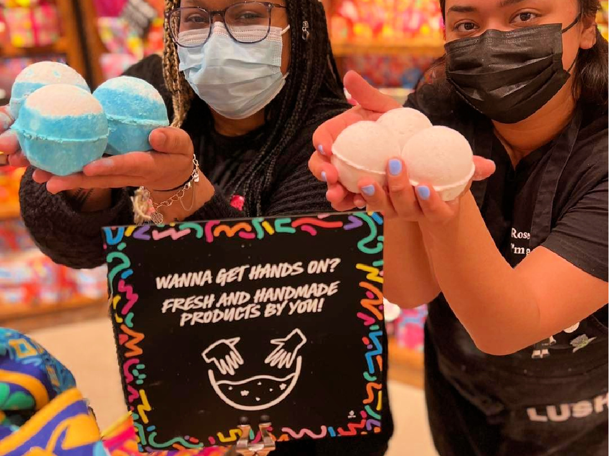 FREE Lush Bath Bomb | Press Your Own In Stores TODAY | Hip2Save
