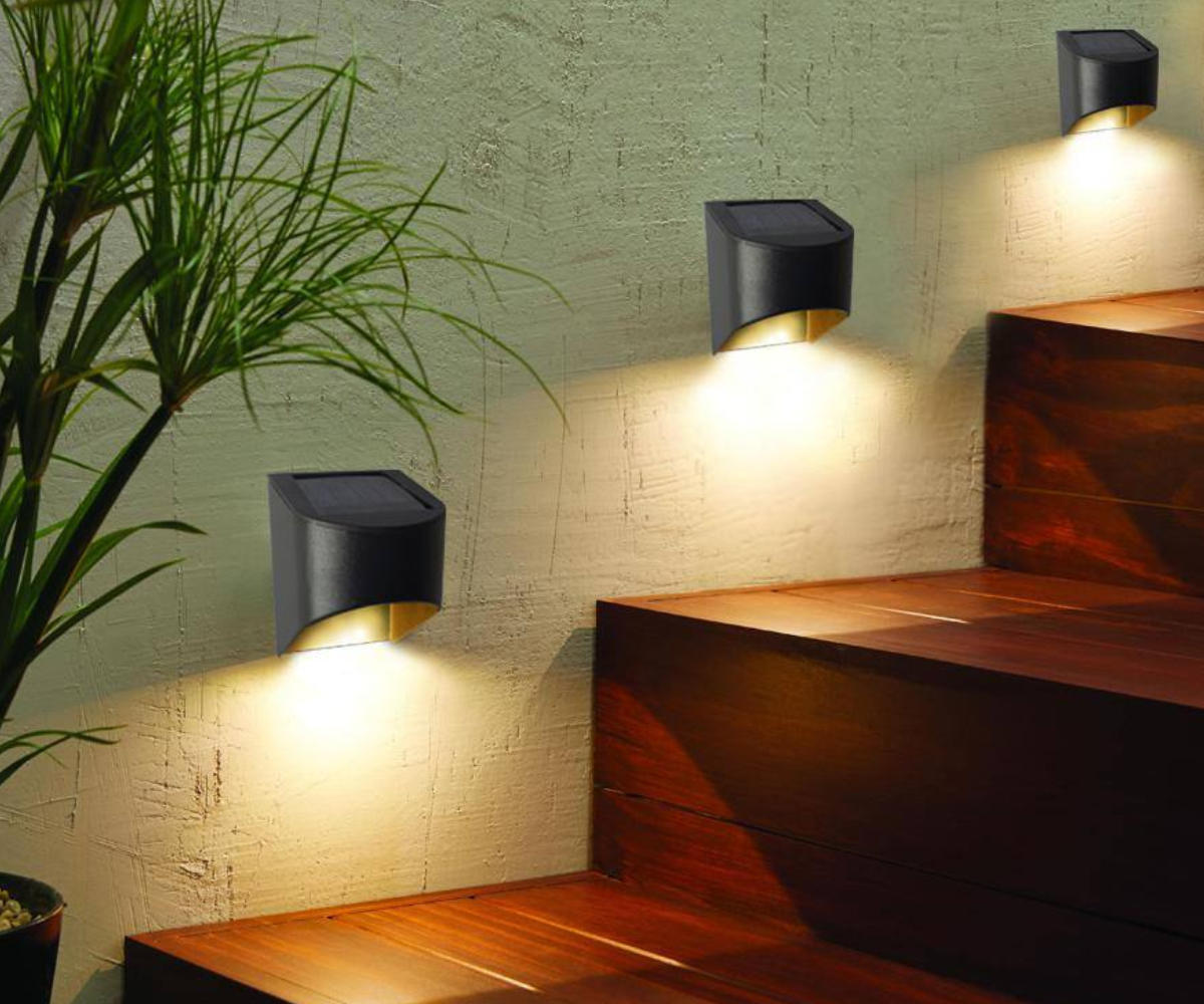 Sam's Club Solar Deck Lights 4-Pack Only $17.98 (Regularly $35) | Hip2Save