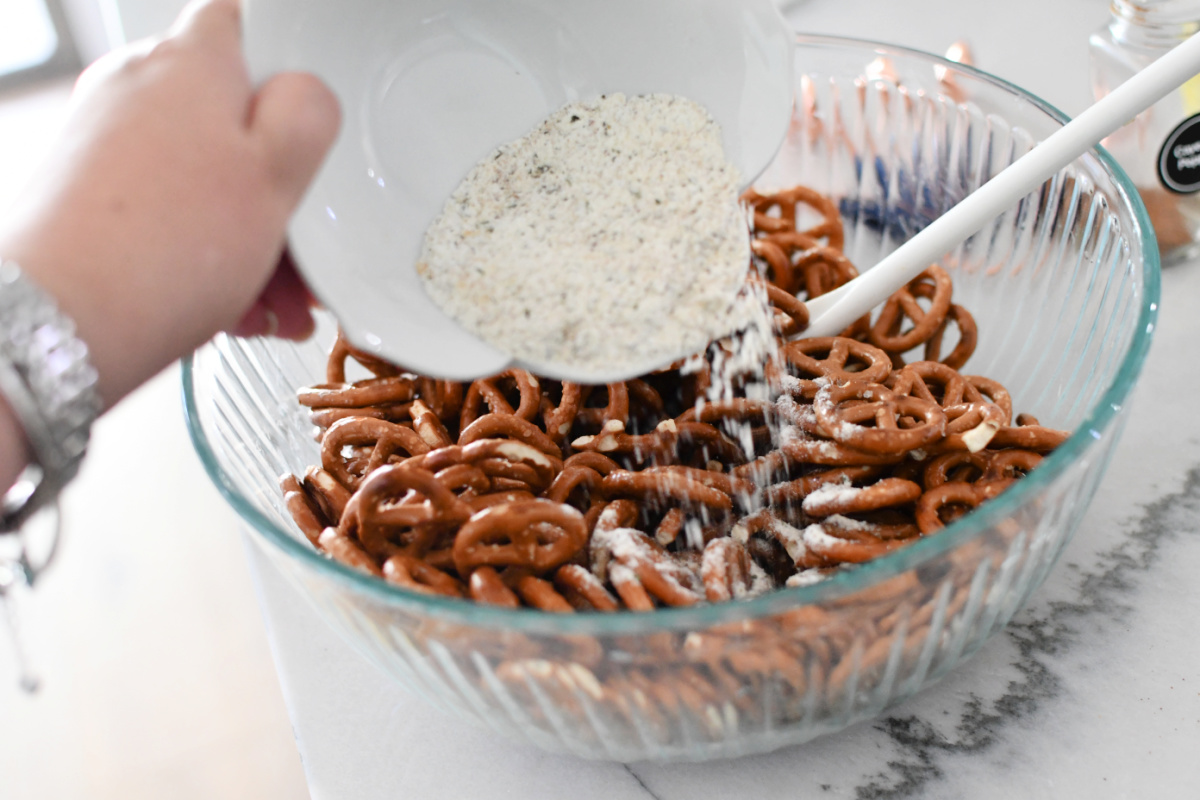 Make This Easy Copycat Dot's Pretzels Recipe at Home! | Hip2Save