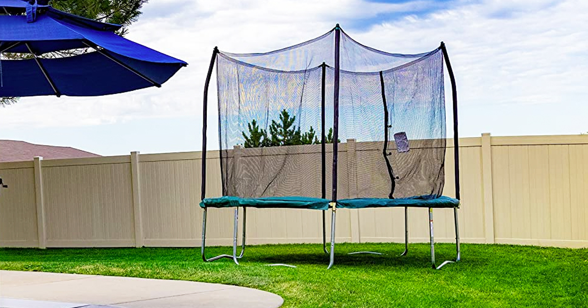 10-Foot Skywalker Enclosed Trampoline Only $138.99 Shipped on Amazon ...