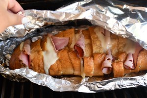 Easy Grilled Ham and Cheese Pull Apart Sandwiches | Hip2Save