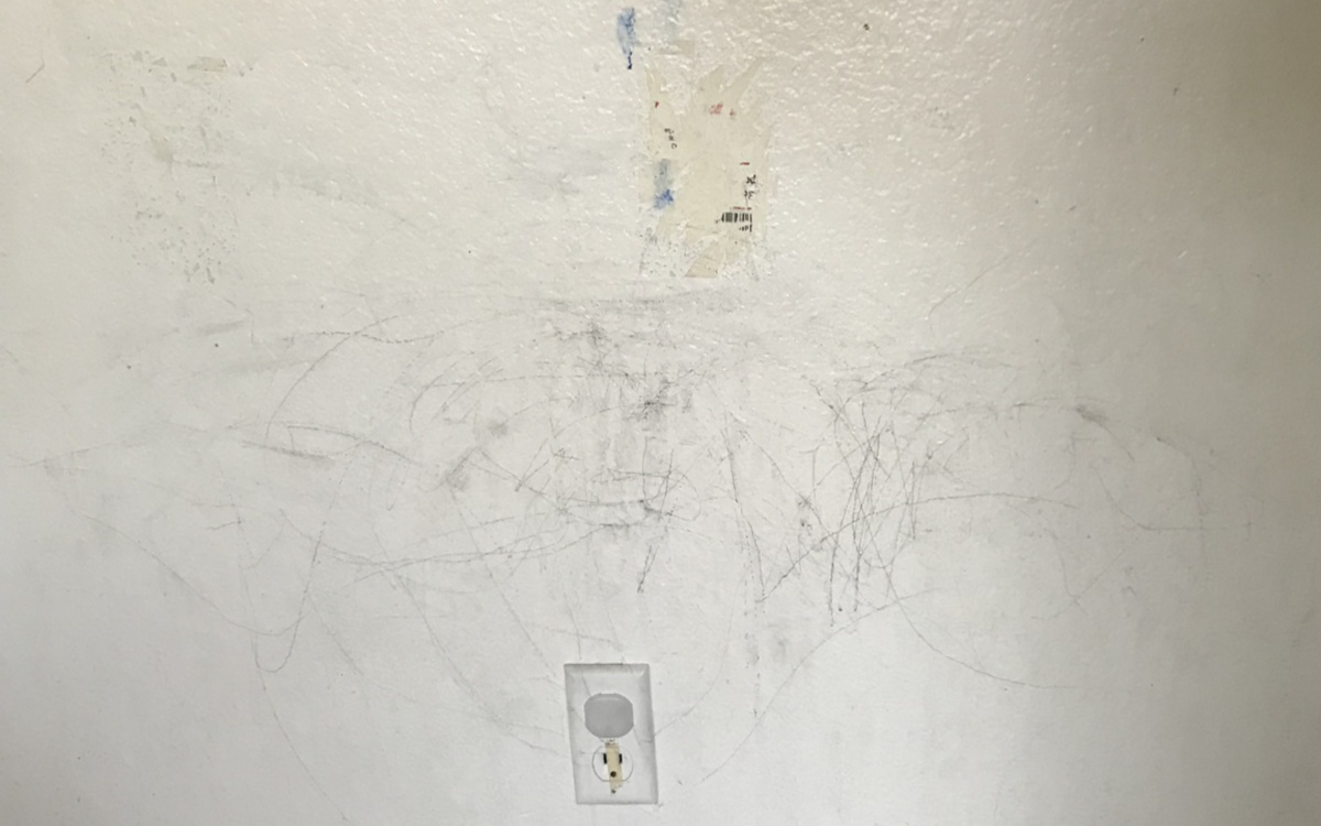 This Reader Created Her Own DIY Wall Cleaner | Hip2Save