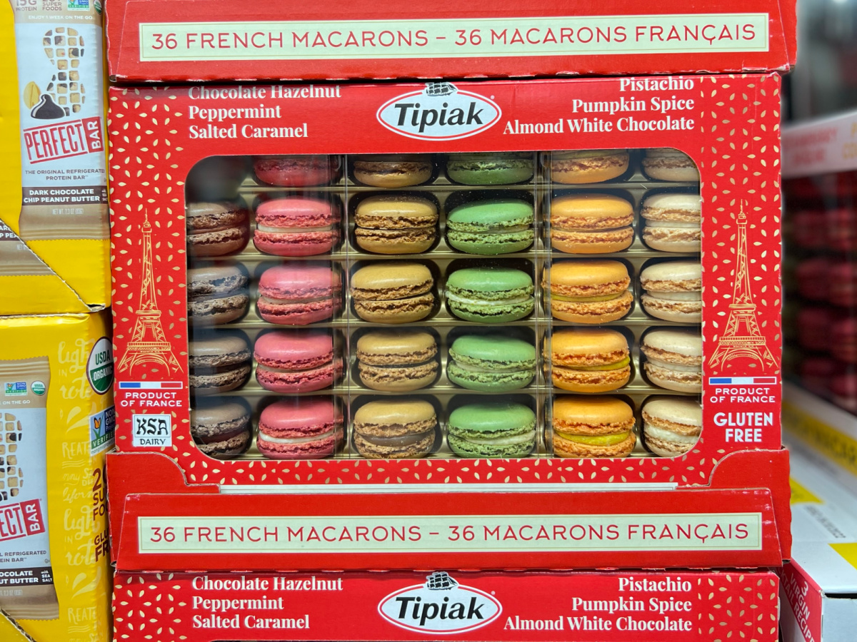 New Holiday French Macarons 36-Pack Available at Costco | Pumpkin Spice ...