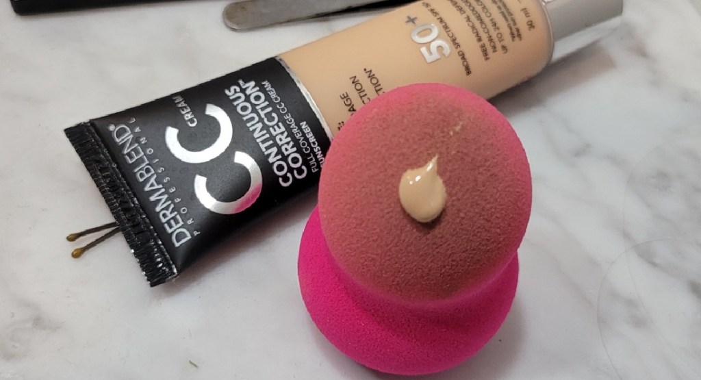 Up to 40% Off Amazon Branded Beauty Items | Solimo Blending Sponges 4 ...