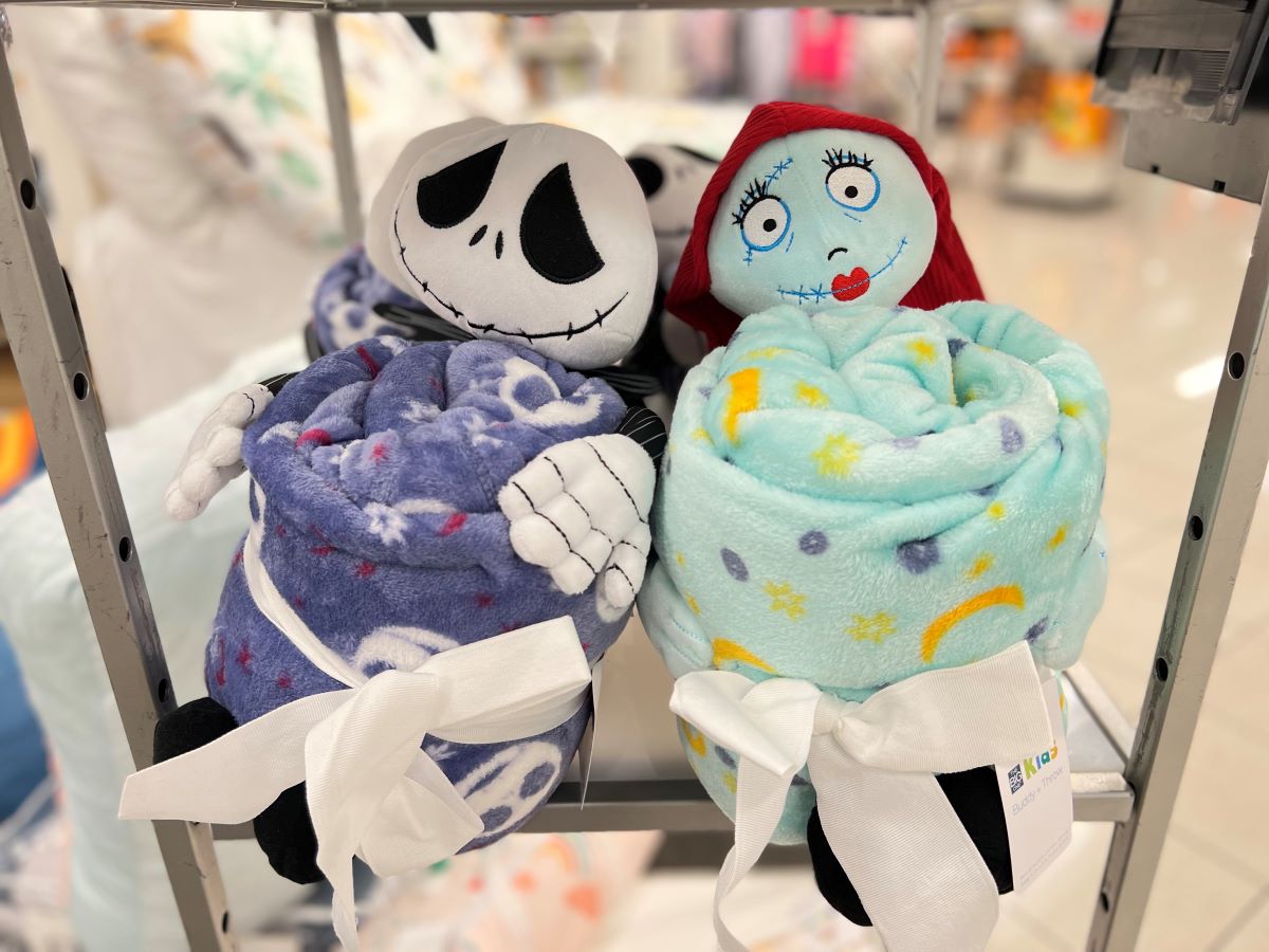 Kohl's Kids Blanket Plush Sets from $11.99 (Regularly $40) | Cute Gift Idea