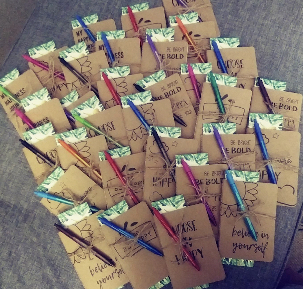 9 Best Group Gift Ideas for Super Tight Budgets | Hip2Save