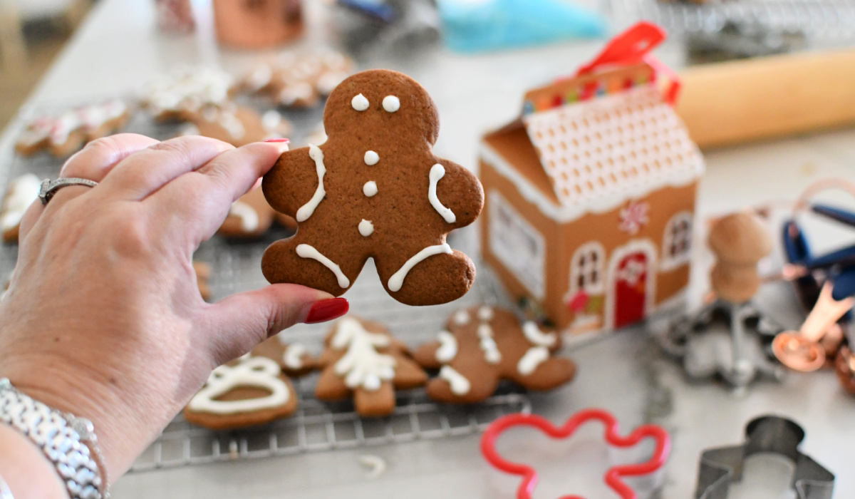 Best Soft & Chewy Gingerbread Cookie Recipe for Cut-Outs