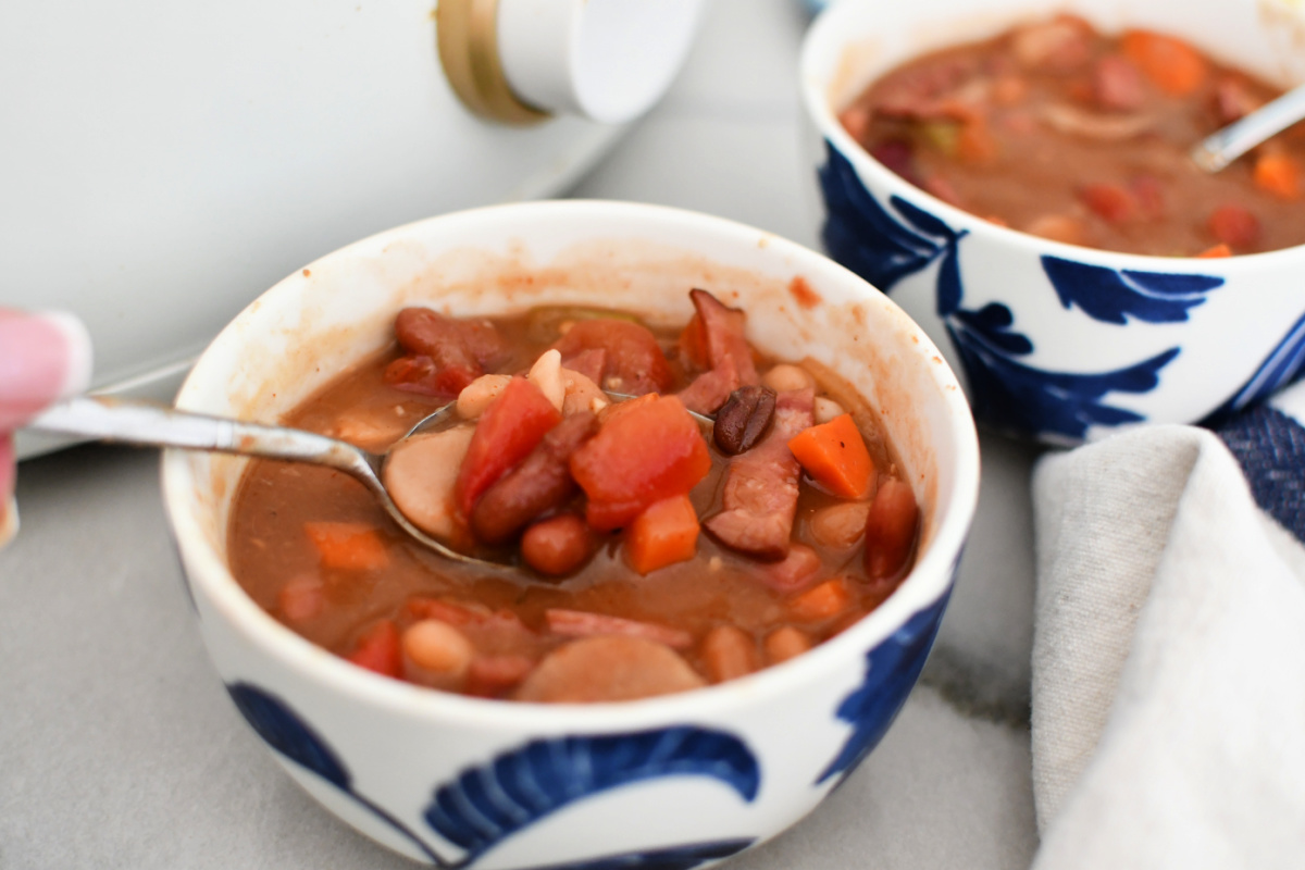 15 Bean Soup is the Perfect Budget Meal to Make in the CrockPot!