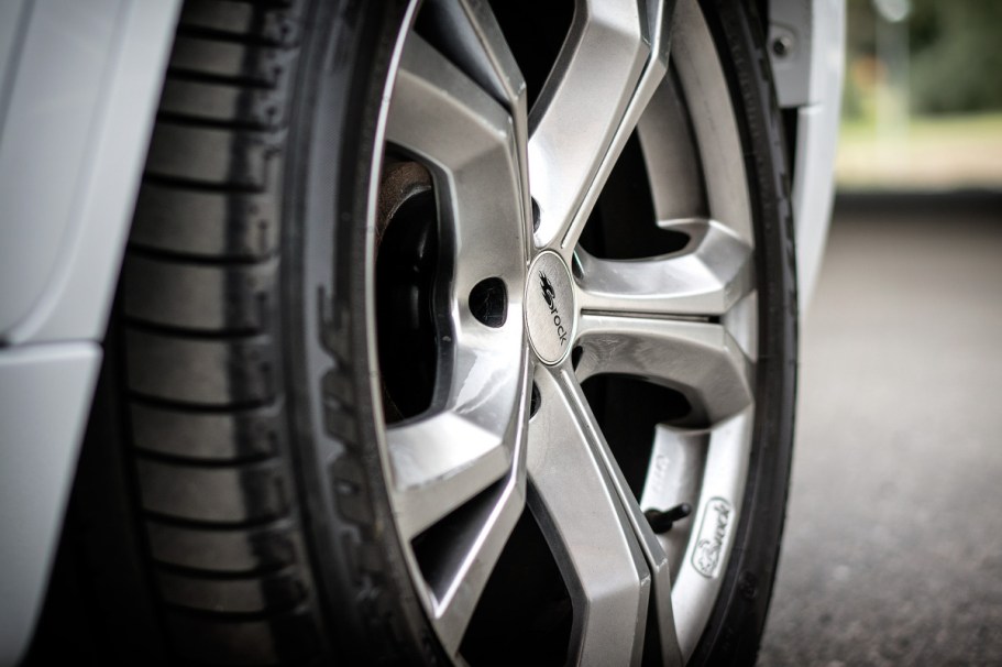24 Places To Get FREE Air For Your Car Tires