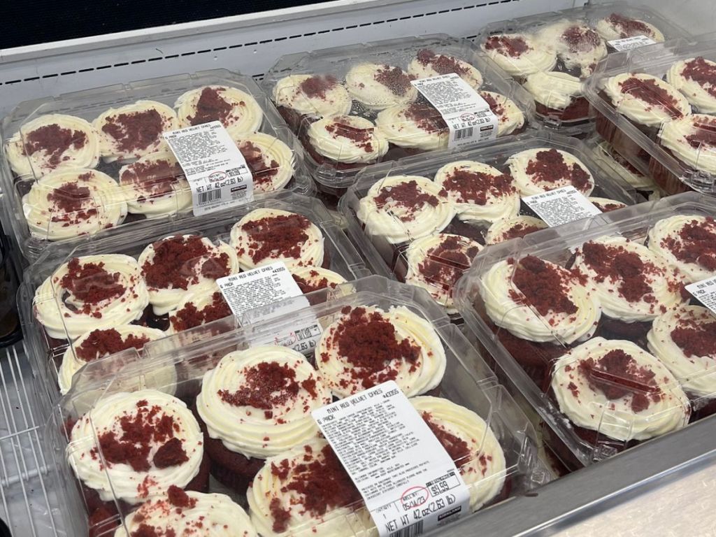 NEW Costco Desserts - Huge Four Berry Pie Only $18.99 (Weighs Over 4 ...
