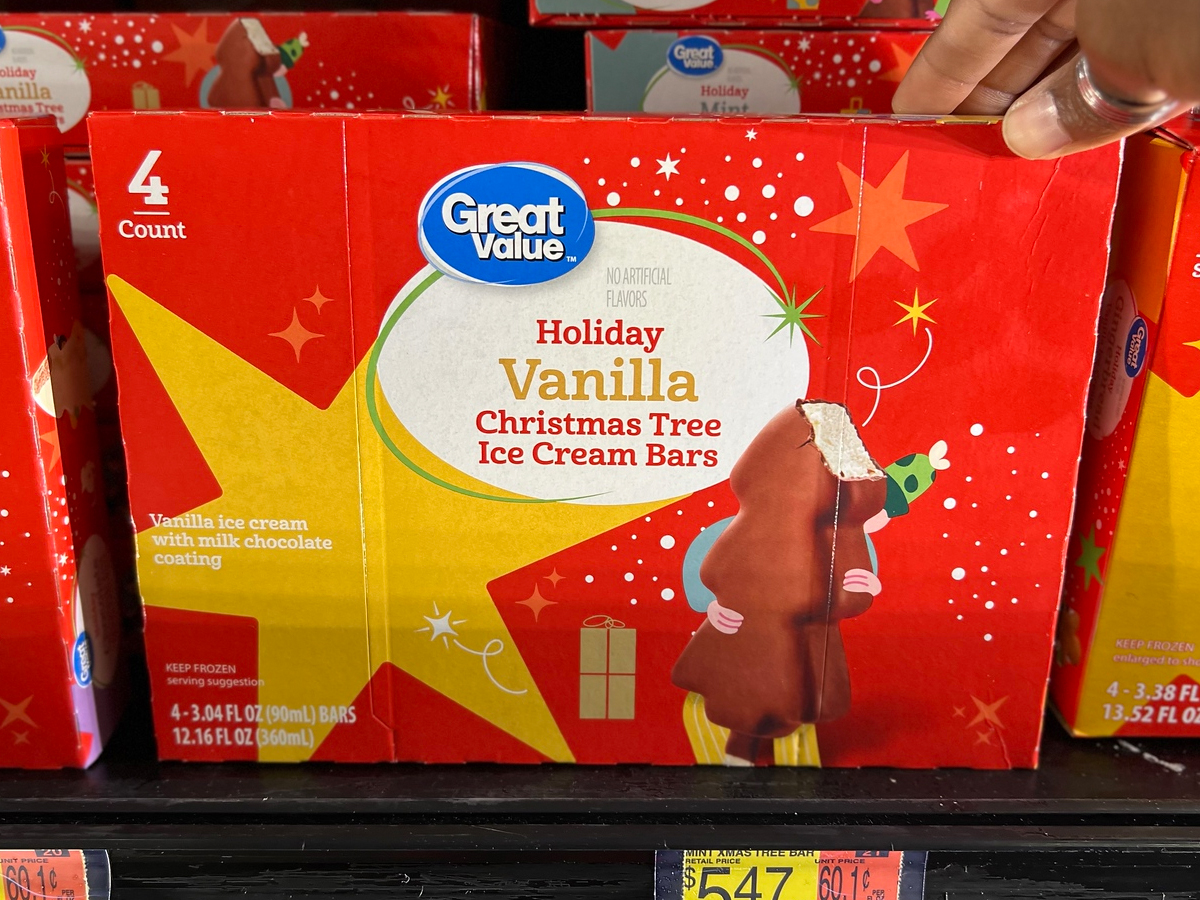 *NEW* Walmart Holiday Frozen Treats | Gingerbread Ice Cream Sandwiches ...