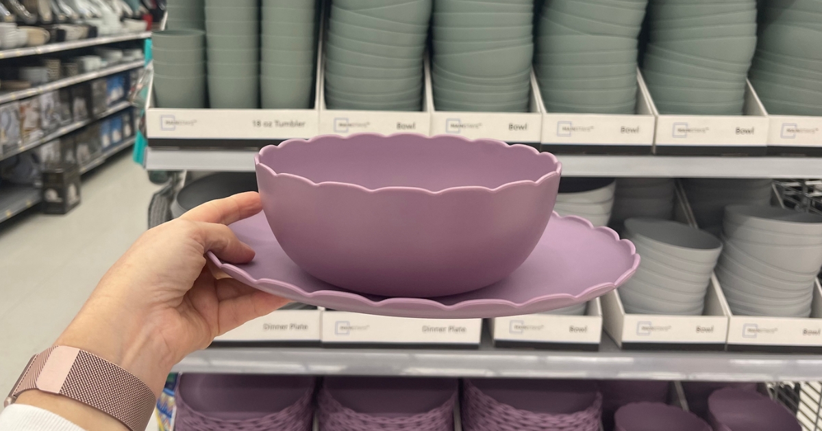 How Cute Are These NEW 50¢ Scalloped Mainstays Plates from Walmart ...