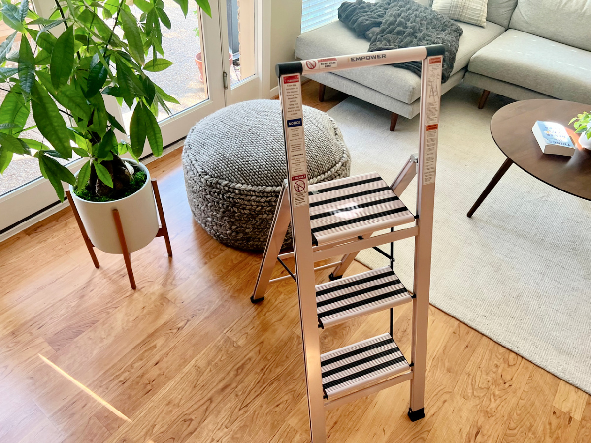 Team-Fave Lightweight 3-Step Ladder ONLY $44 Shipped (Slim & Stylish ...
