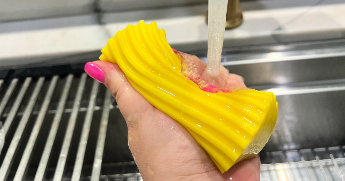 I Tried the Scrub Daddy Damp Duster & Amazon Version!