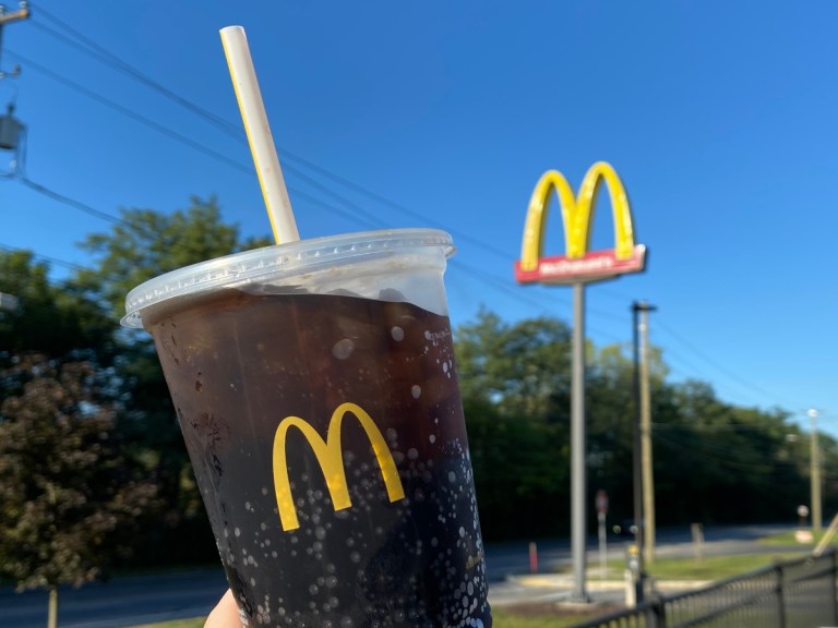 20 Fast Food Apps That We Use To Get FREE Food And Coupons