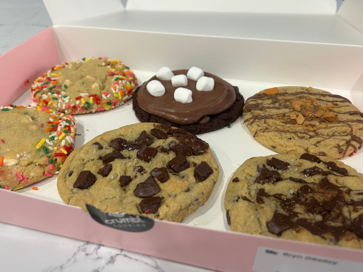 Love Crumbl Cookies?! Score a 6-Pack for the Price of 4!
