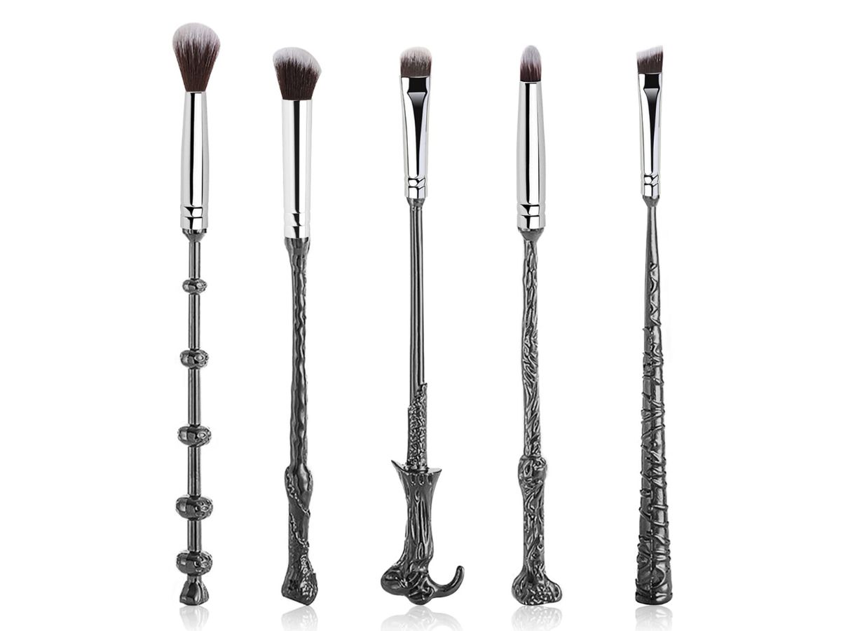 50% Off Wizard Wand Makeup Brush Sets on Amazon | Great Stocking Stuffer Idea | Hip2Save